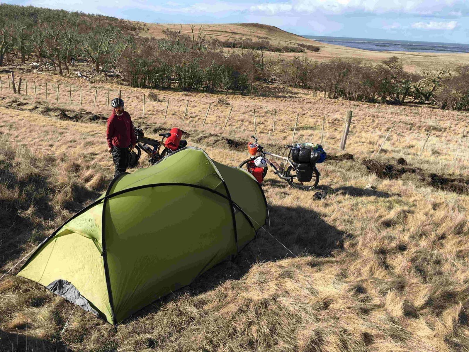 Guide Complet du Bivouac en Europe pour un Voyage à Vélo - CycloVagabond